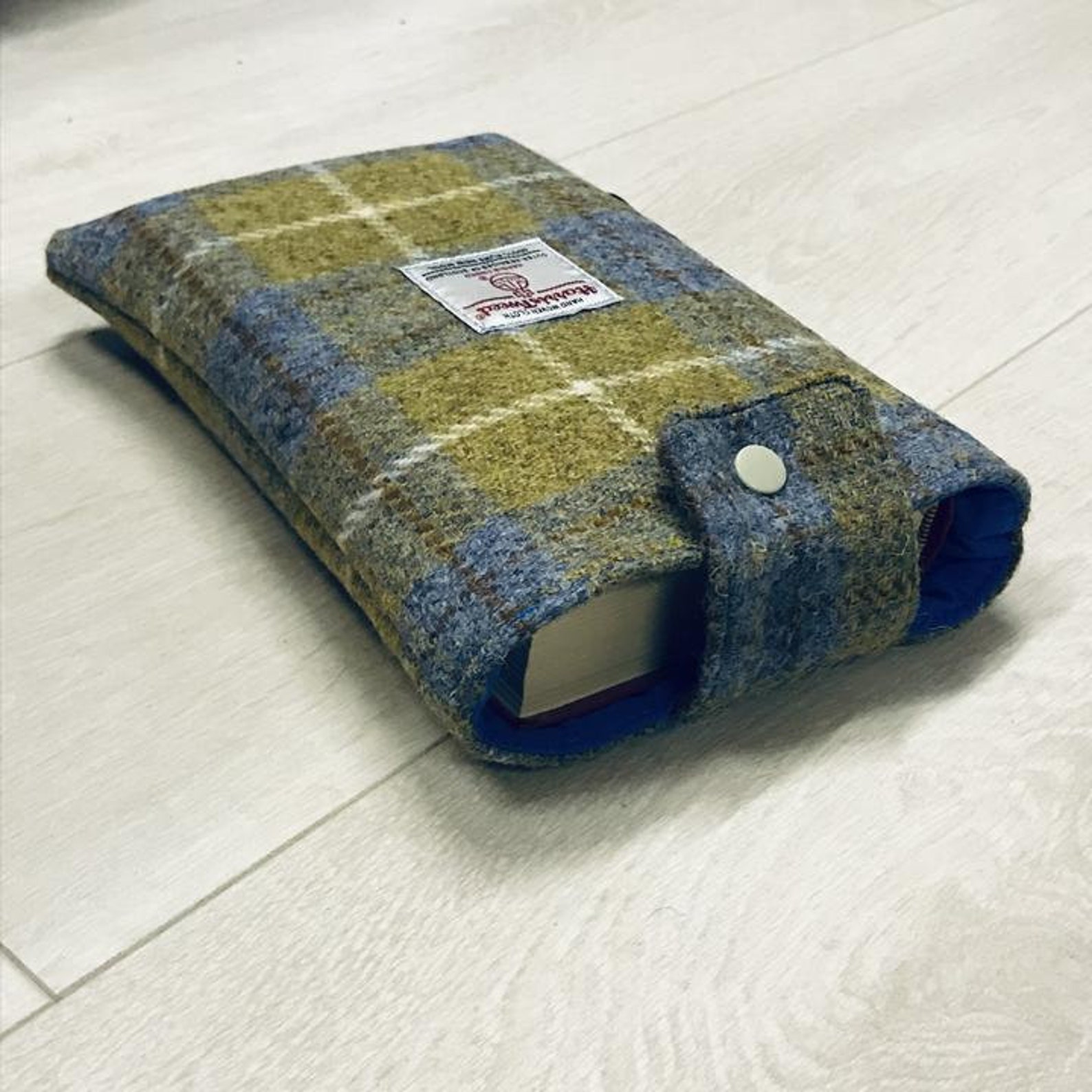 Harris Tweed Book sleeve 18 patterns large small or | Etsy