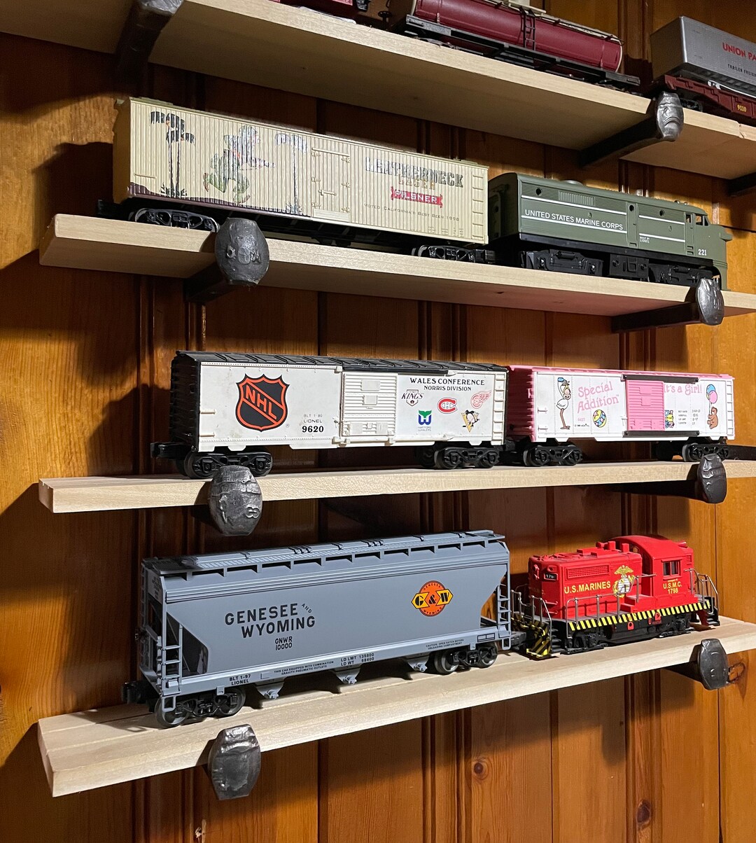 Train Shelving - O Scale Train Shelving - Train Display Shelving ...