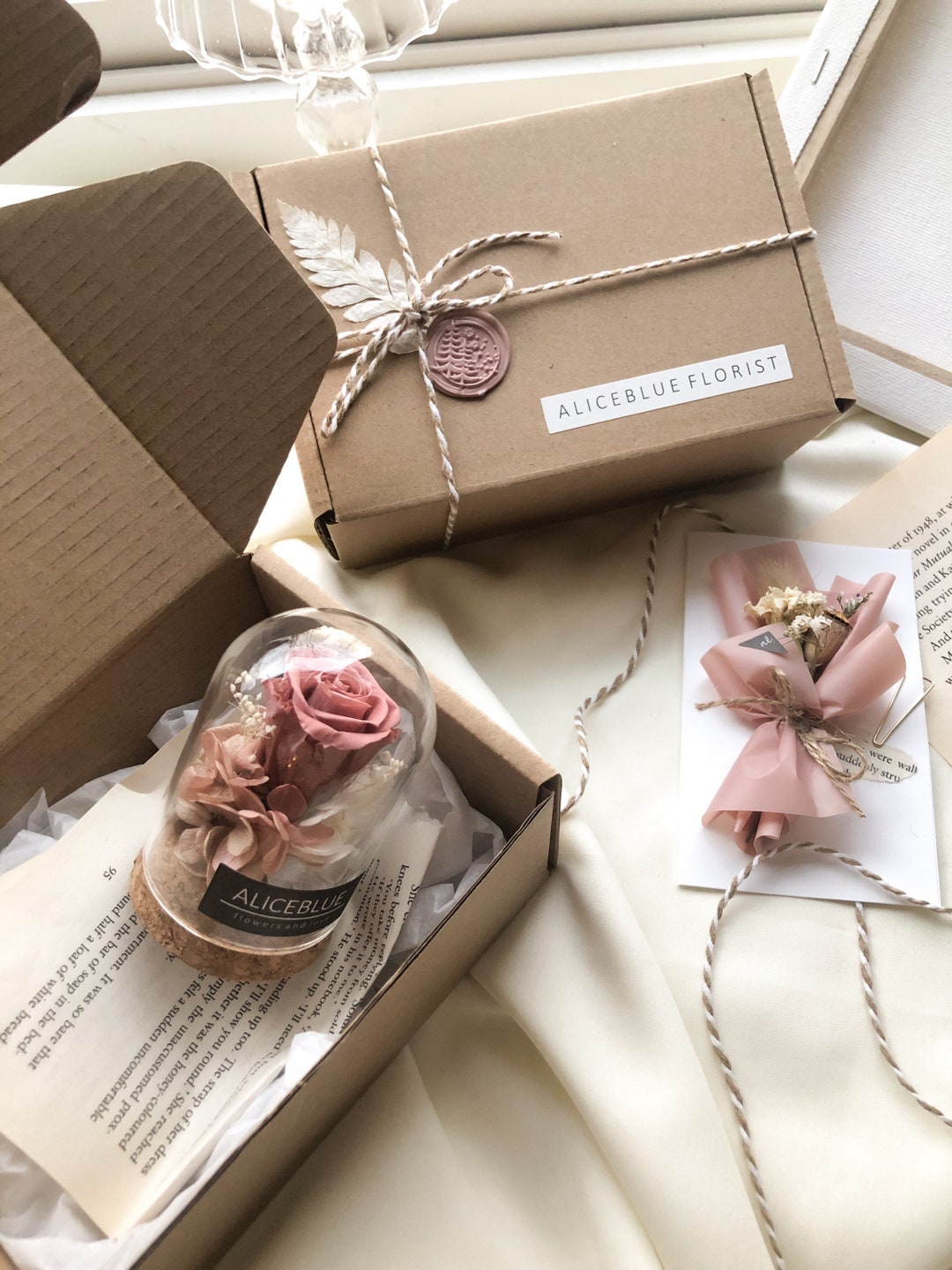 Nano Preserved Flower in Glass Dome & Mini Dried Flower Card Gift Set ...