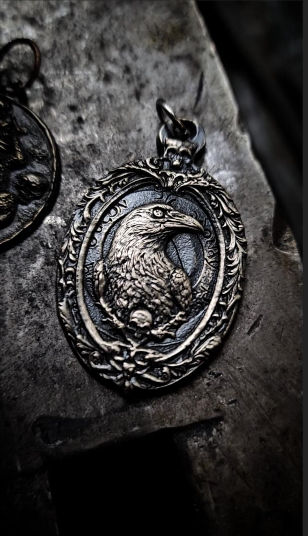 Raven Familiar Spirit Charm - Etsy