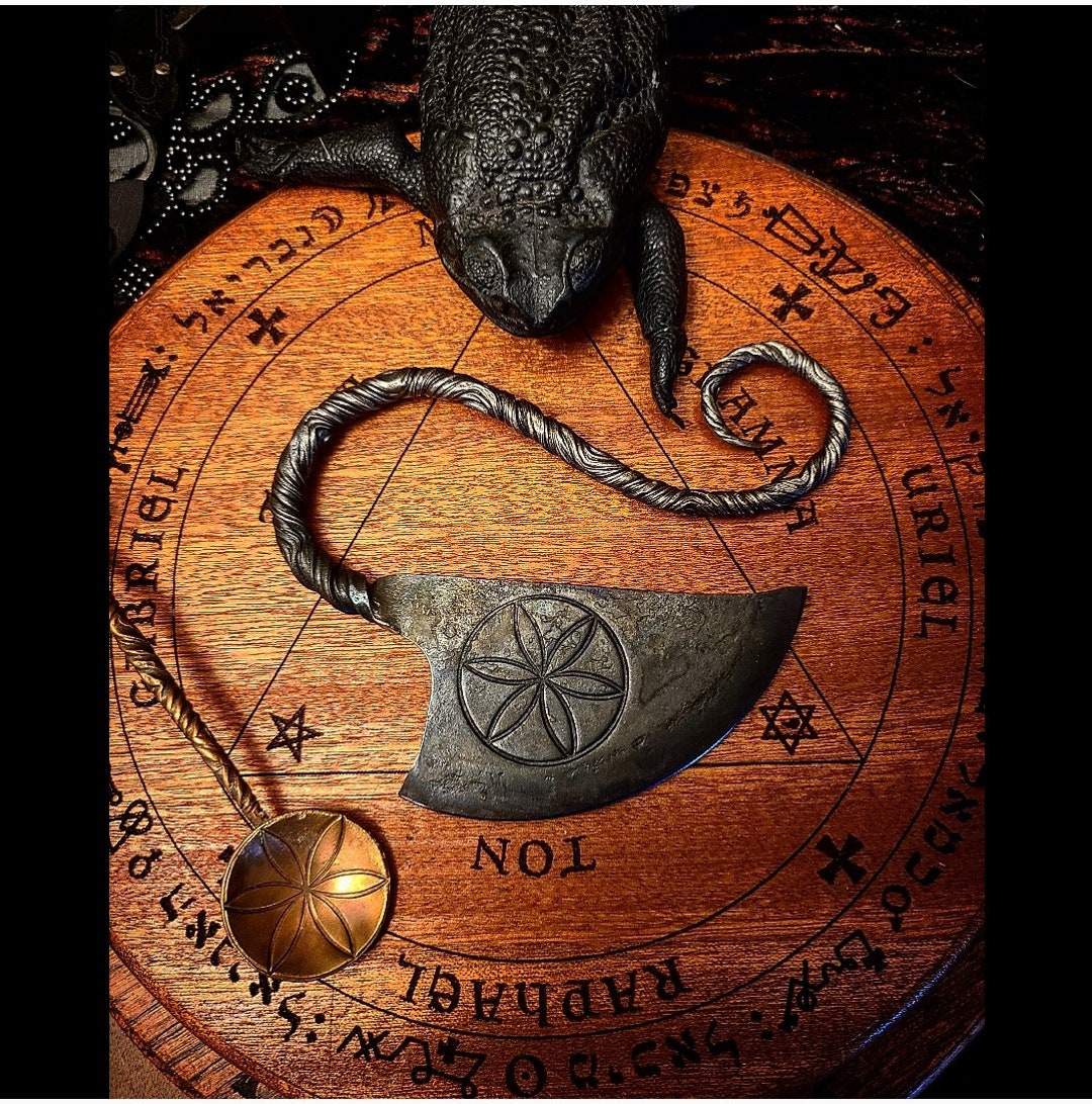 Witches Mark Hexafoil Herb Chopper - Etsy