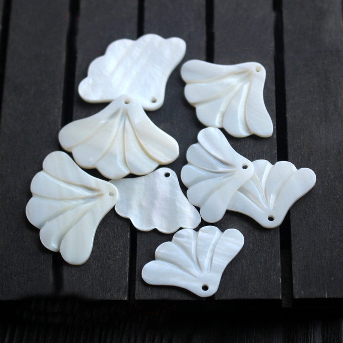 10pcs White Mother of Pearl, Carved Shell Flower, Pearl Flower, Mother of Pearl Shell Ginkgo ...