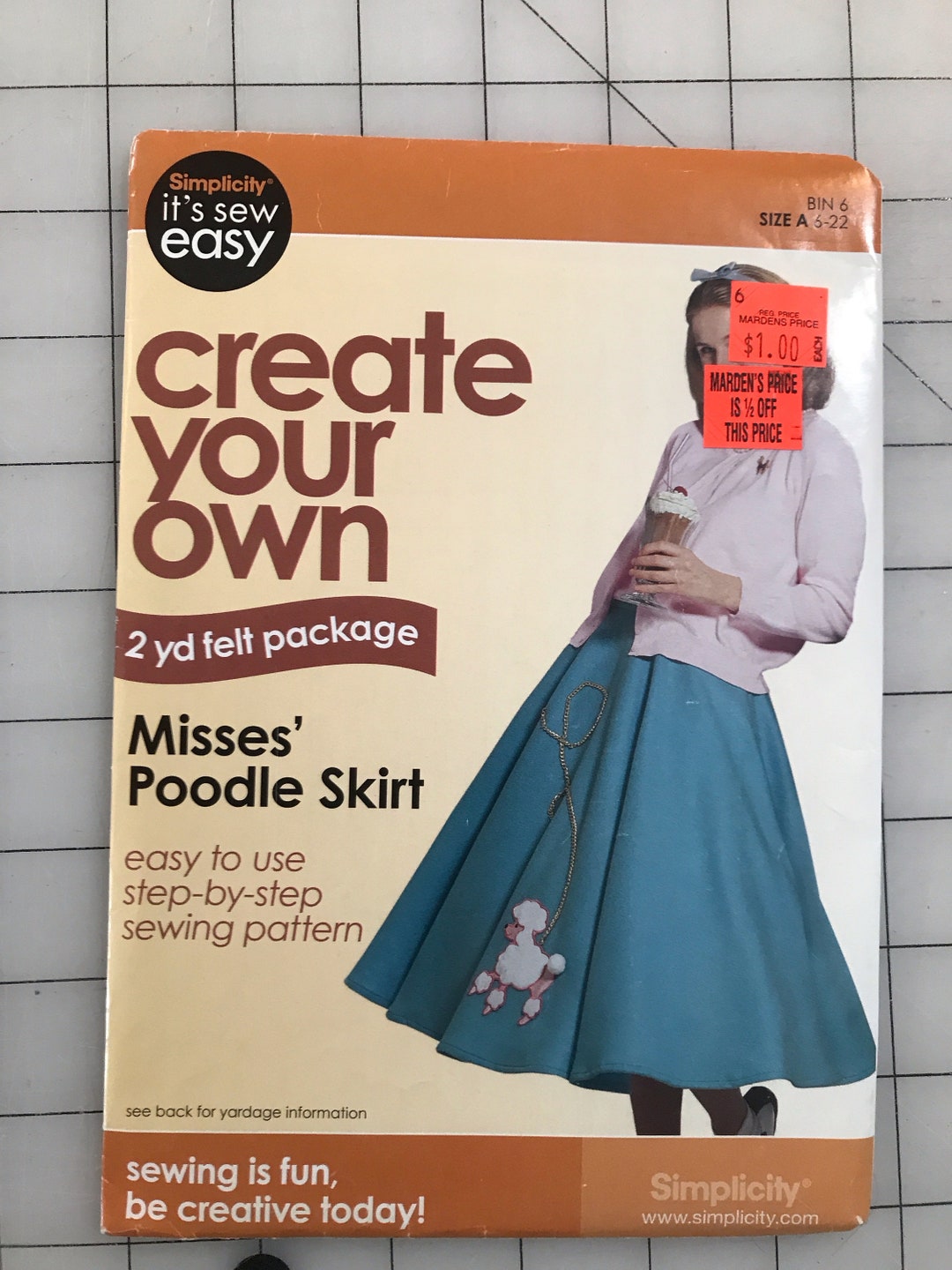 Simplicity Cosplay Fantasy LARP Costume Pattern Poodle Skirt Pattern ...