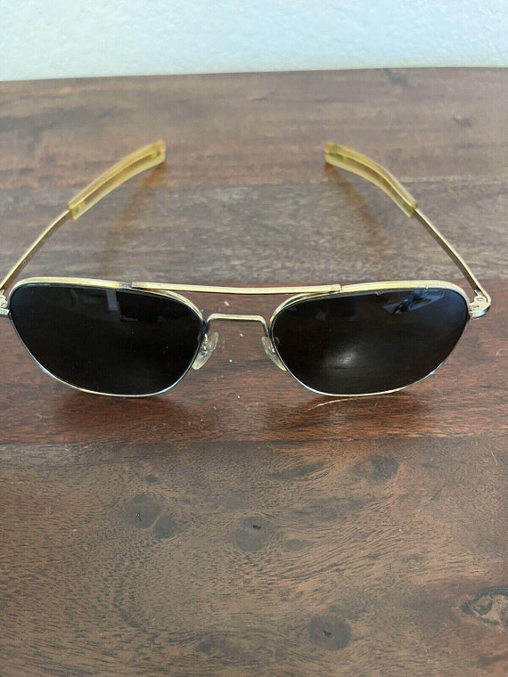 vintage sunglasses 1970s aviators - Gem