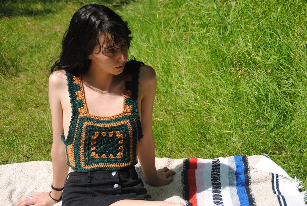 Not Your Grannys 70s Crop Top, Crochet Crop Top PATTERN, 70's Top ...