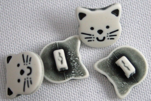 Free First Class Shipping Included, Cute Cat Face Button, Plastic ...