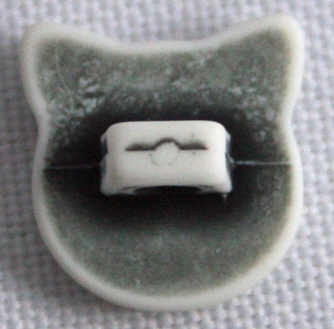 Free First Class Shipping Included, Cute Cat Face Button, Plastic ...