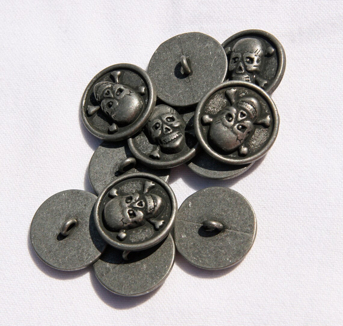 FREE First Class Shipping Skull and Crossbones Metal Button - Etsy
