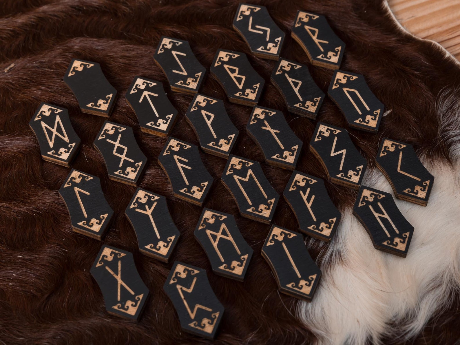 Elder Futhark Rune Set With Pouch and Gift Box - Etsy