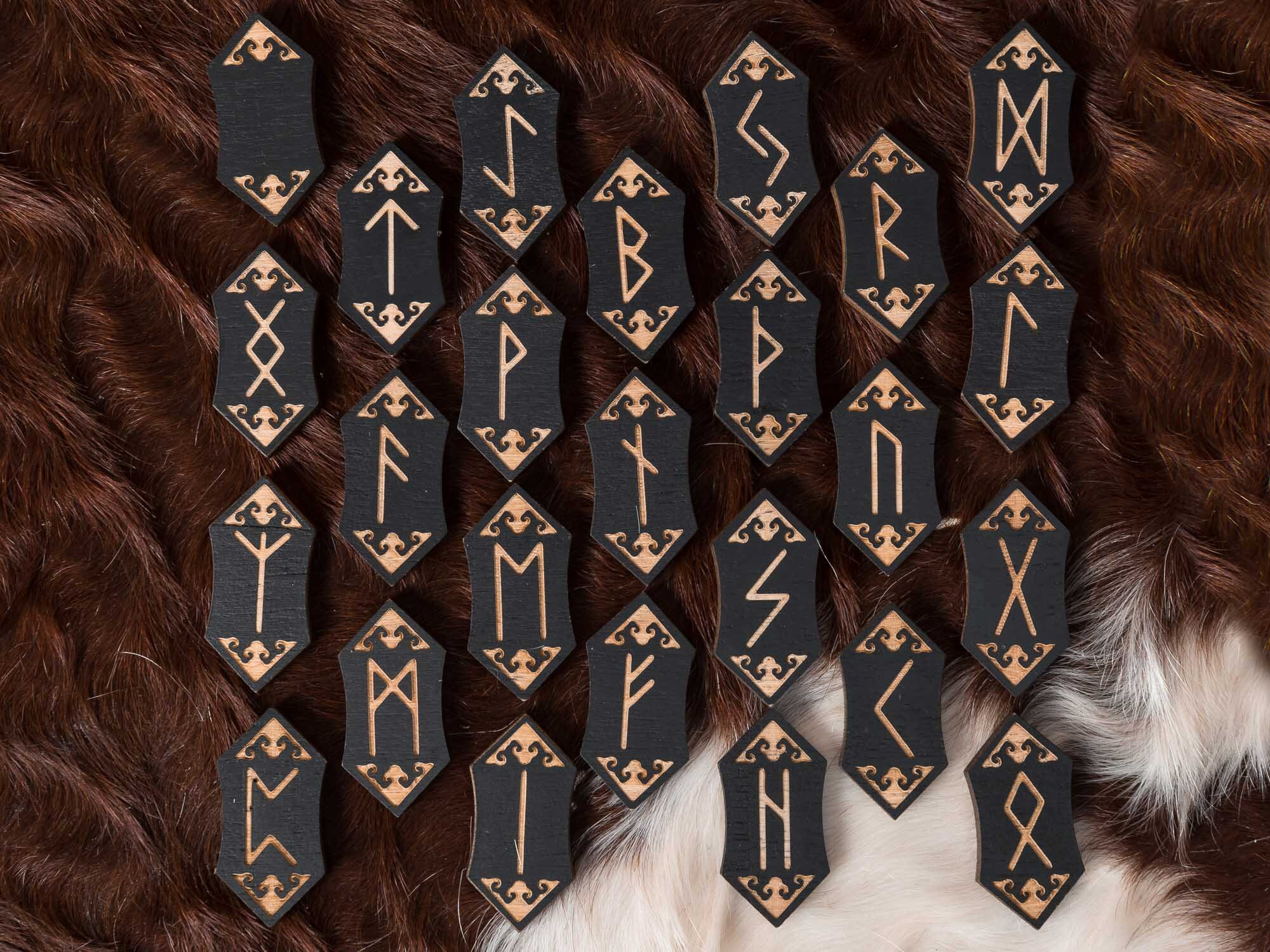 Elder Futhark Rune Set With Pouch and Gift Box - Etsy