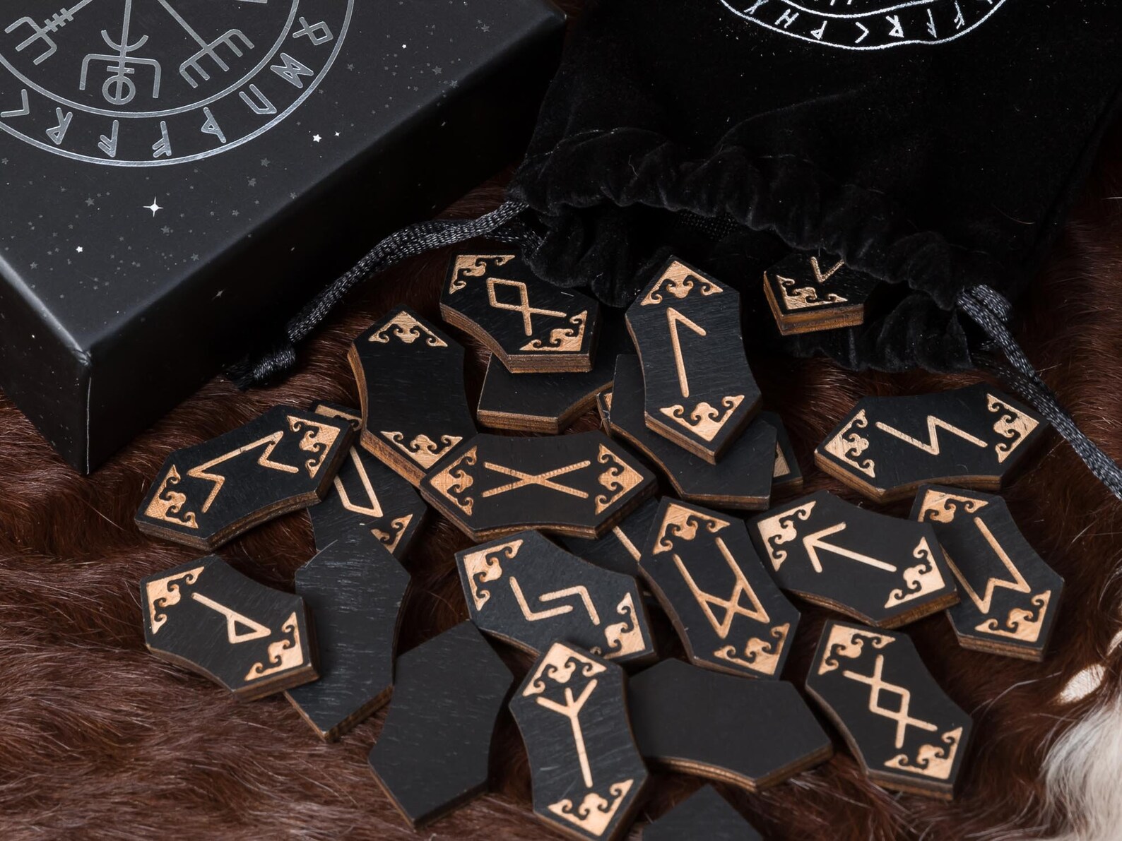 Elder Futhark Rune Set With Pouch and Gift Box - Etsy