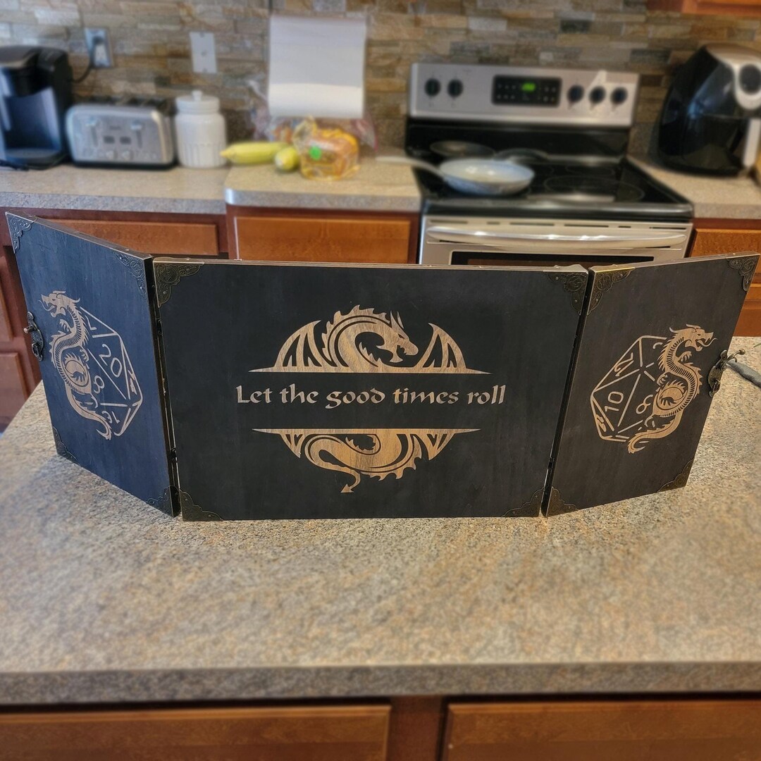 Custom Dungeon Master Screen, Magnetic Wood DM Screen, Dnd Game Master ...