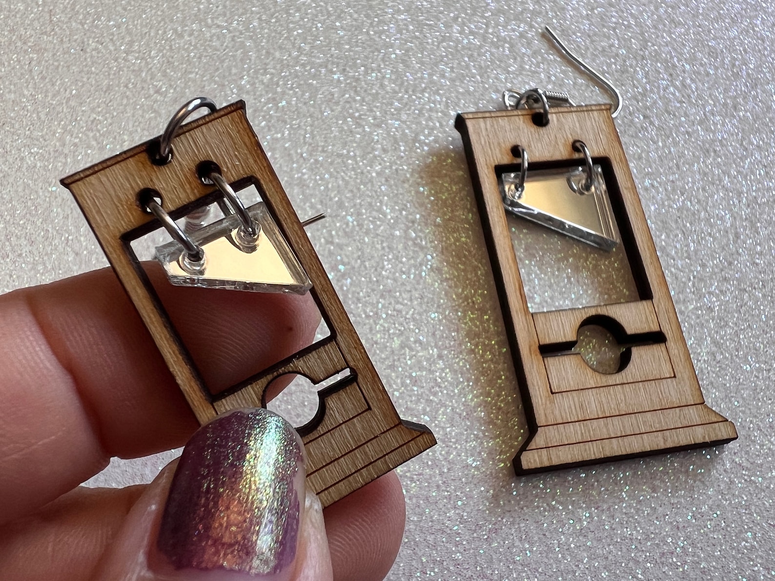 Guillotine Earrings: Halloween Scary Horror Execution - Etsy