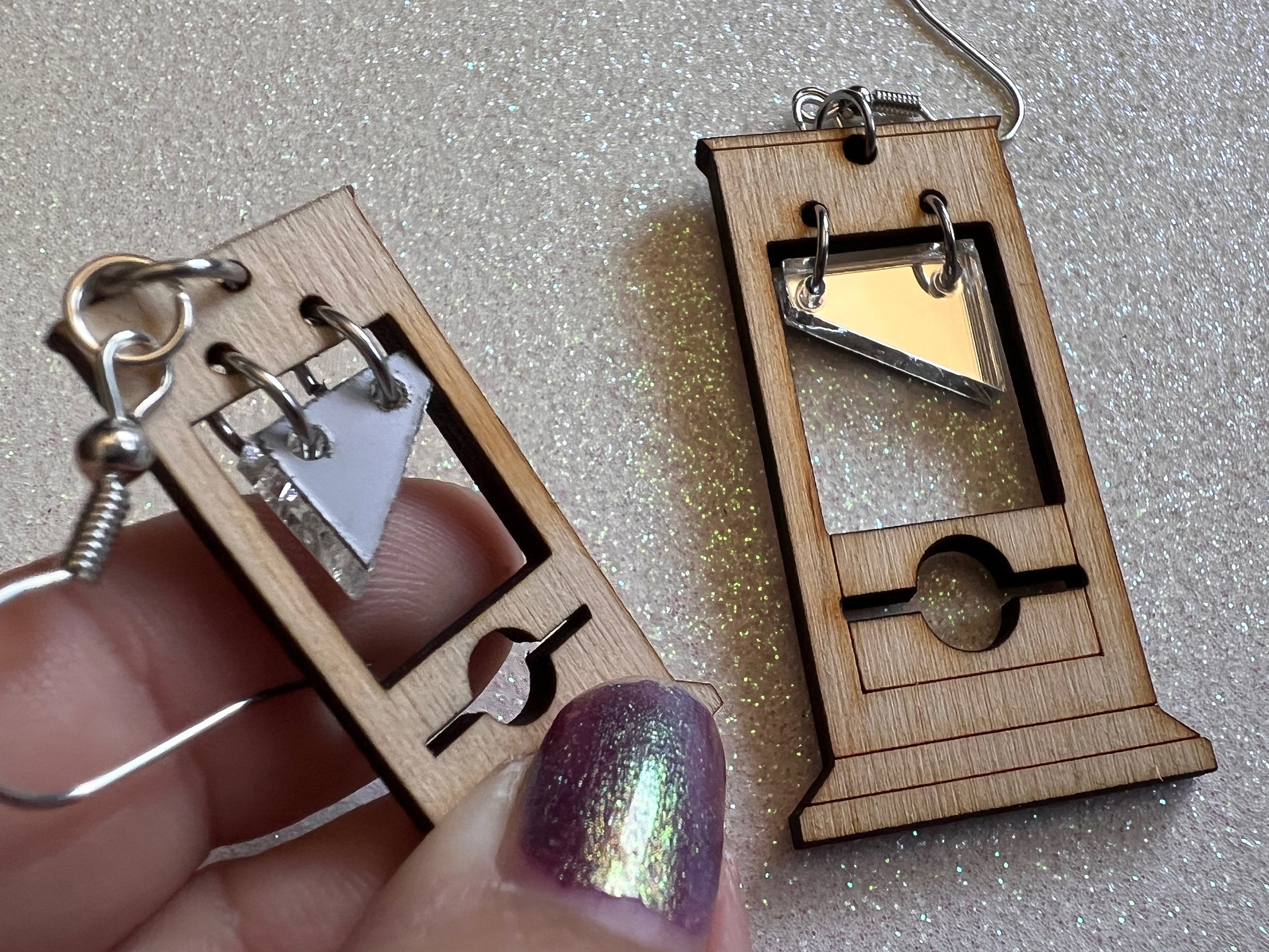 Guillotine Earrings: Halloween Scary Horror Execution - Etsy