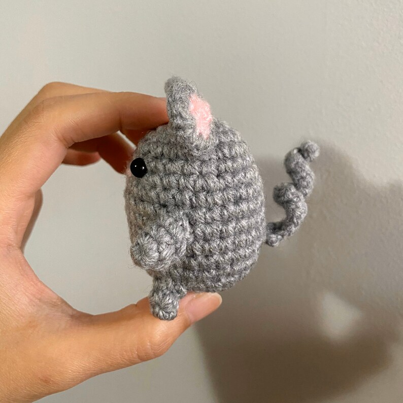 I crocheted the famous NYC Pizza Rat! : r/crochet