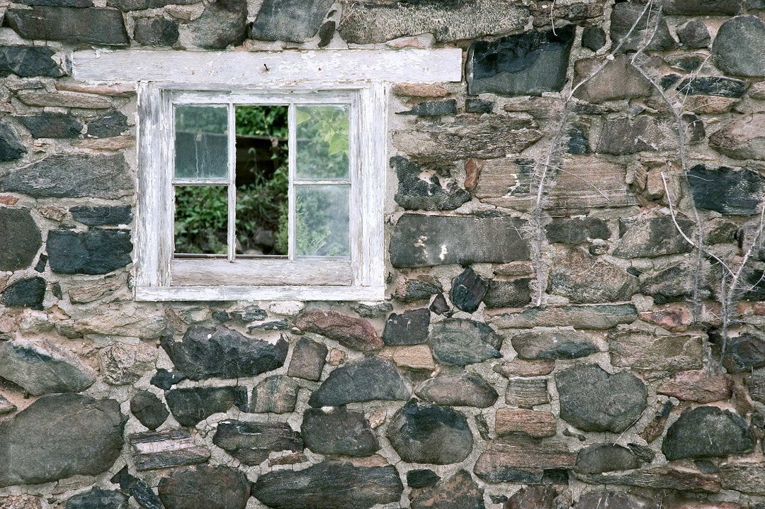 Old Barn Window Photograph | Picture of a Classic Country Barn Window ...