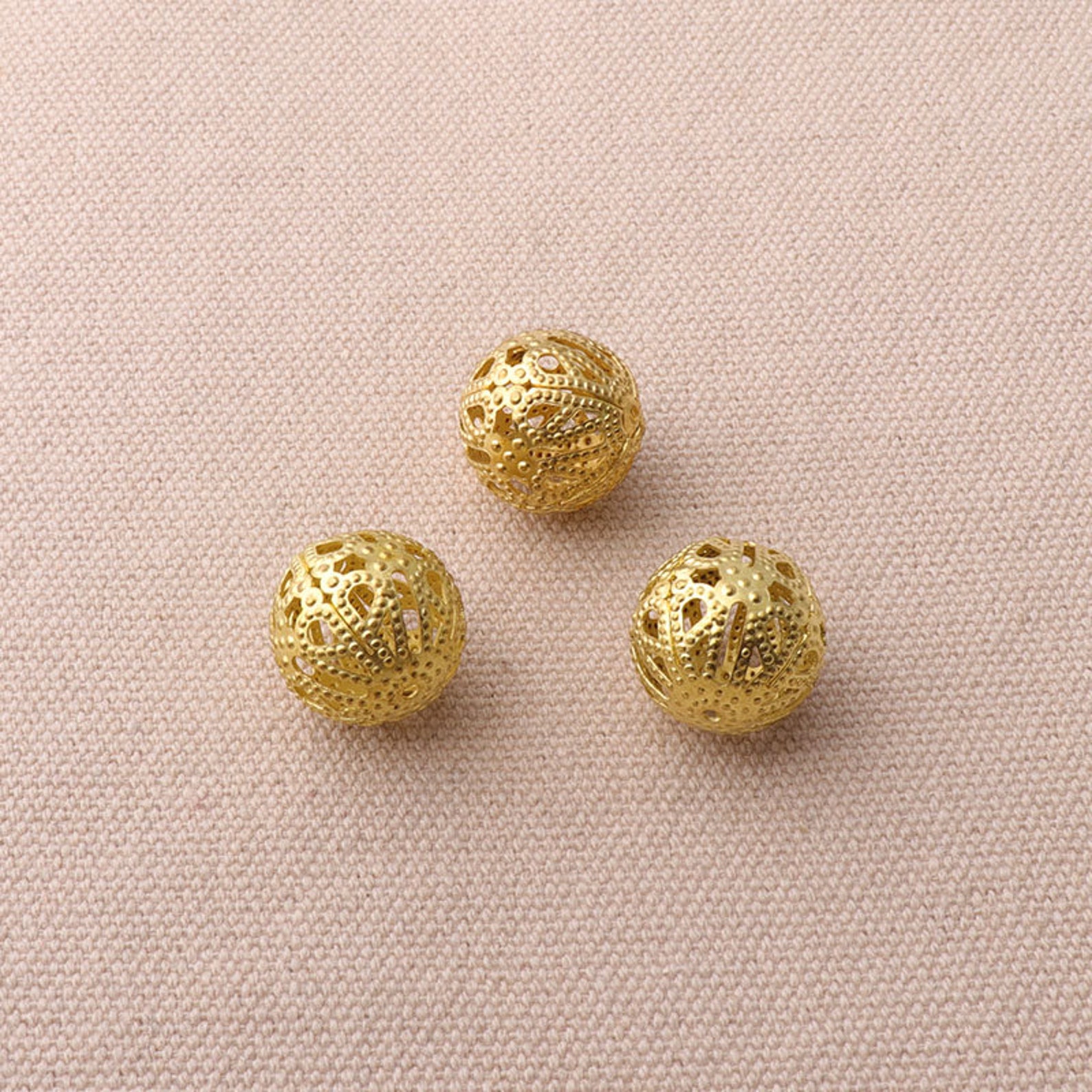 20pcs Gold Filigree Beads 15mm Round Lightweight Hollow Beads - Etsy