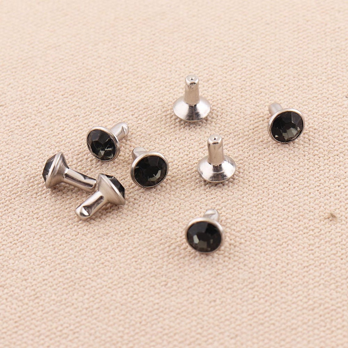30pcs rivetti per artigianato in pelle 10 7mm nero borchie - Etsy Italia