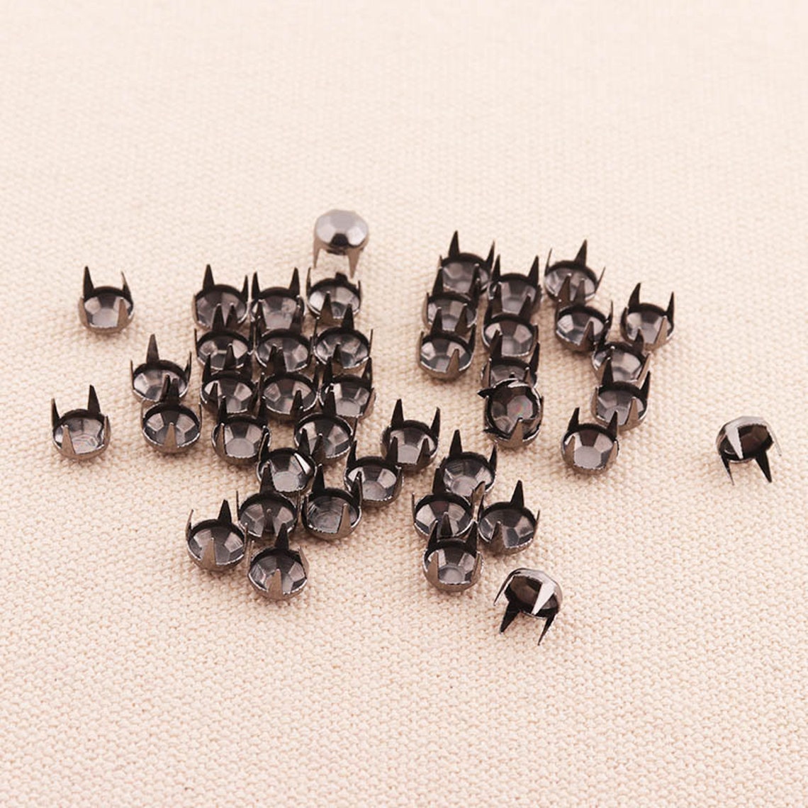 500pcs Round Shape 5mm Claw Stud Prongs Studs 4 Claws Black - Etsy