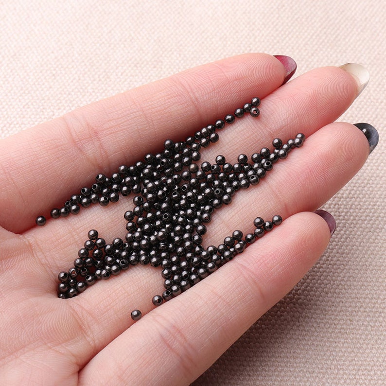 100pcs 1.5mm Small Beads Black Metal Tiny Round Beads for Necklace ...