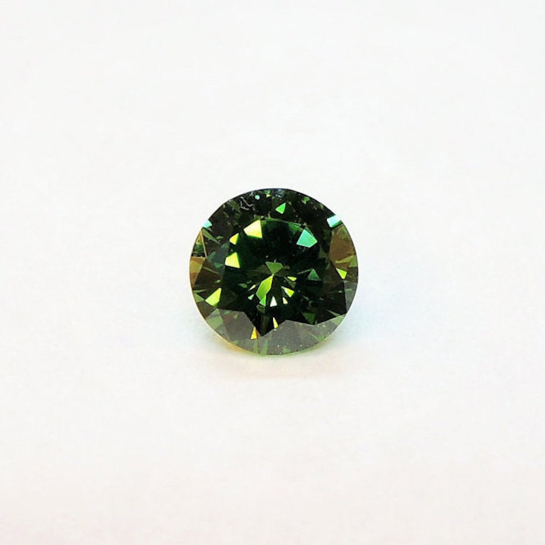 Round Brilliant Green Diamond 4.7 Mm, This Large Irradiated Colored ...