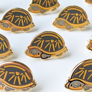 Western Box Turtle - Tiny Reptile Enamel Pins - Etsy