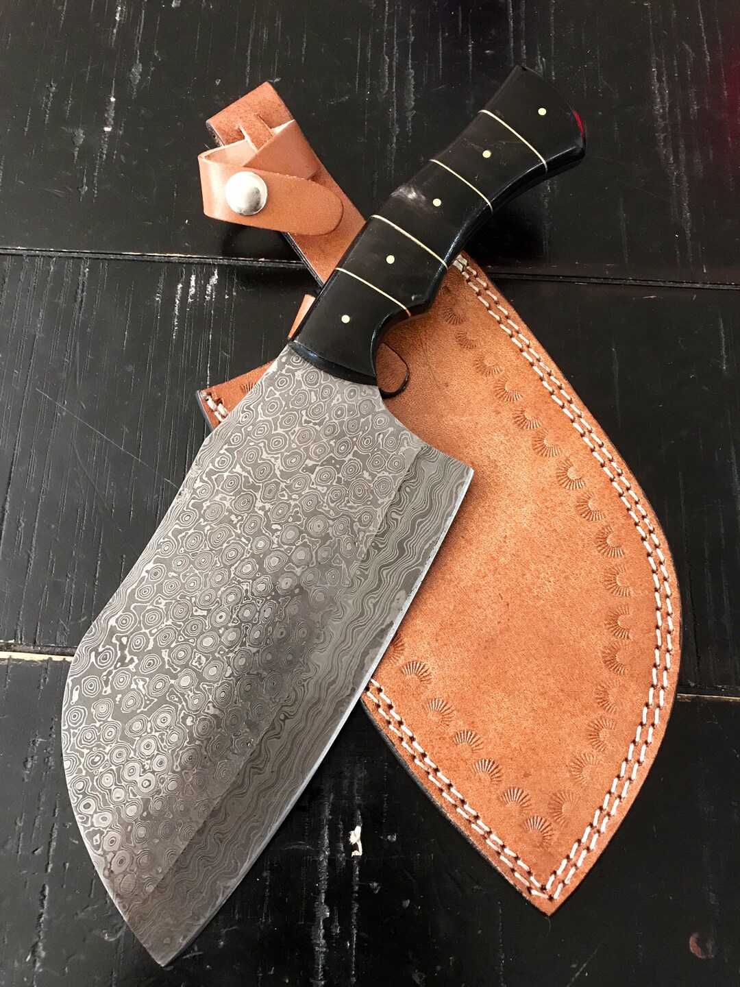 Handmade Damascus Steel Cleaver Knife: Bull Horn Handle, Leather Sheath ...