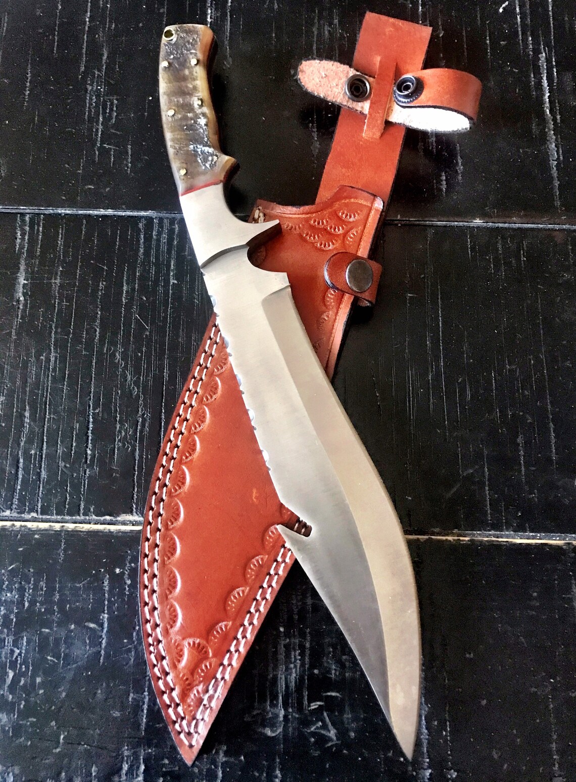 Hand Forged D2 Steel Hunting Knife: Ram Horn Handle, Leather Sheath - Etsy