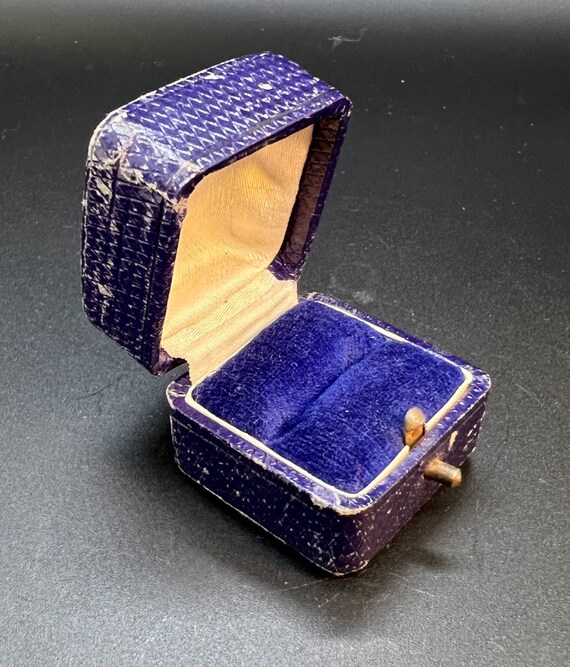 Antique blue velvet box - Gem