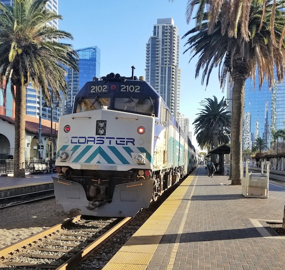 Coaster F40PH-3C at Santa Fe Depot Photograph | Etsy