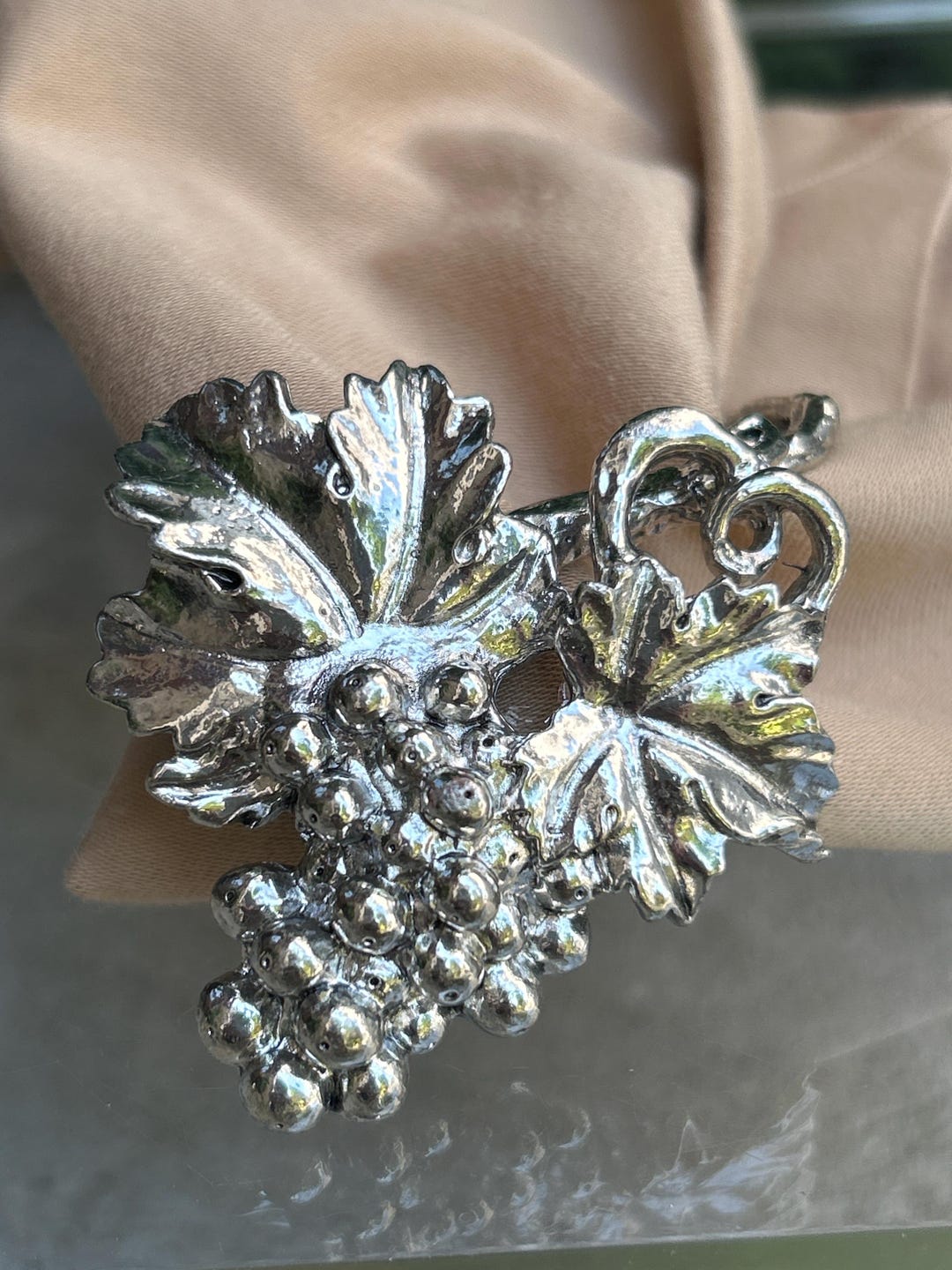 Vintage Arthur Court Grape Cluster, Grapevine Fruit Motif Napkin Rings ...