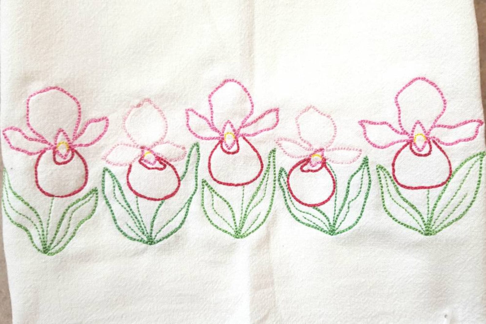 Lady's Slipper Border Machine Embroidered Flour Sack Dish - Etsy