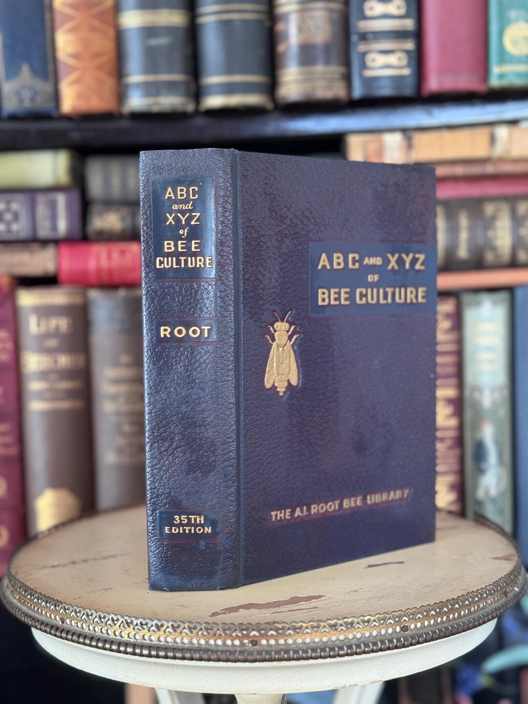 Vintage the ABC and XYZ of Bee Culture: an Encyclopedia A. I. Root ...