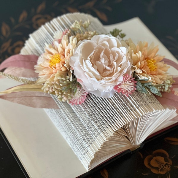 Book Centerpiece - Etsy