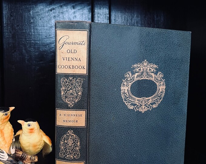Vintage 1959 Gourmet's Old Vienna Cookbook Viennese Memoir Lillian ...