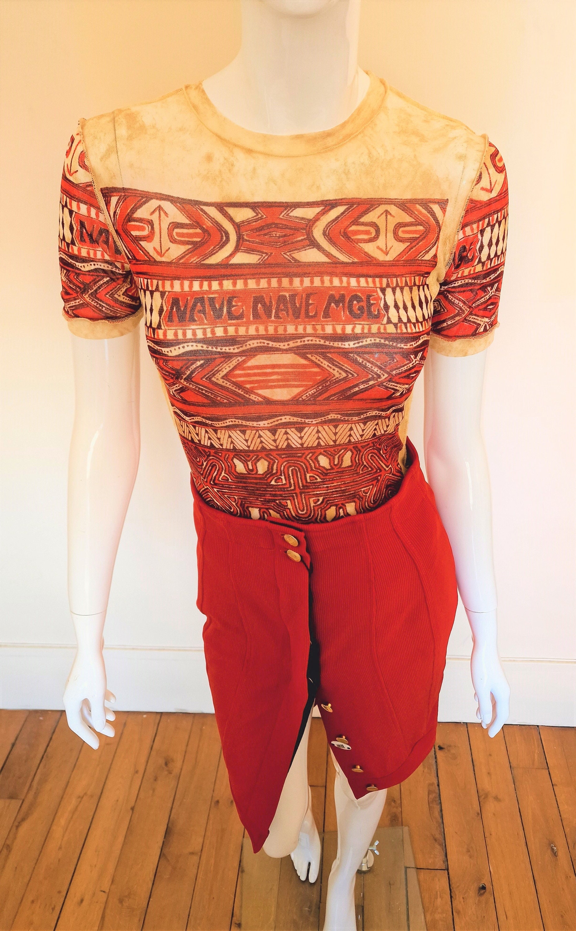 Jupe mi-longue Jean Paul Gaultier moulante rouge taille haute Pegasus ...