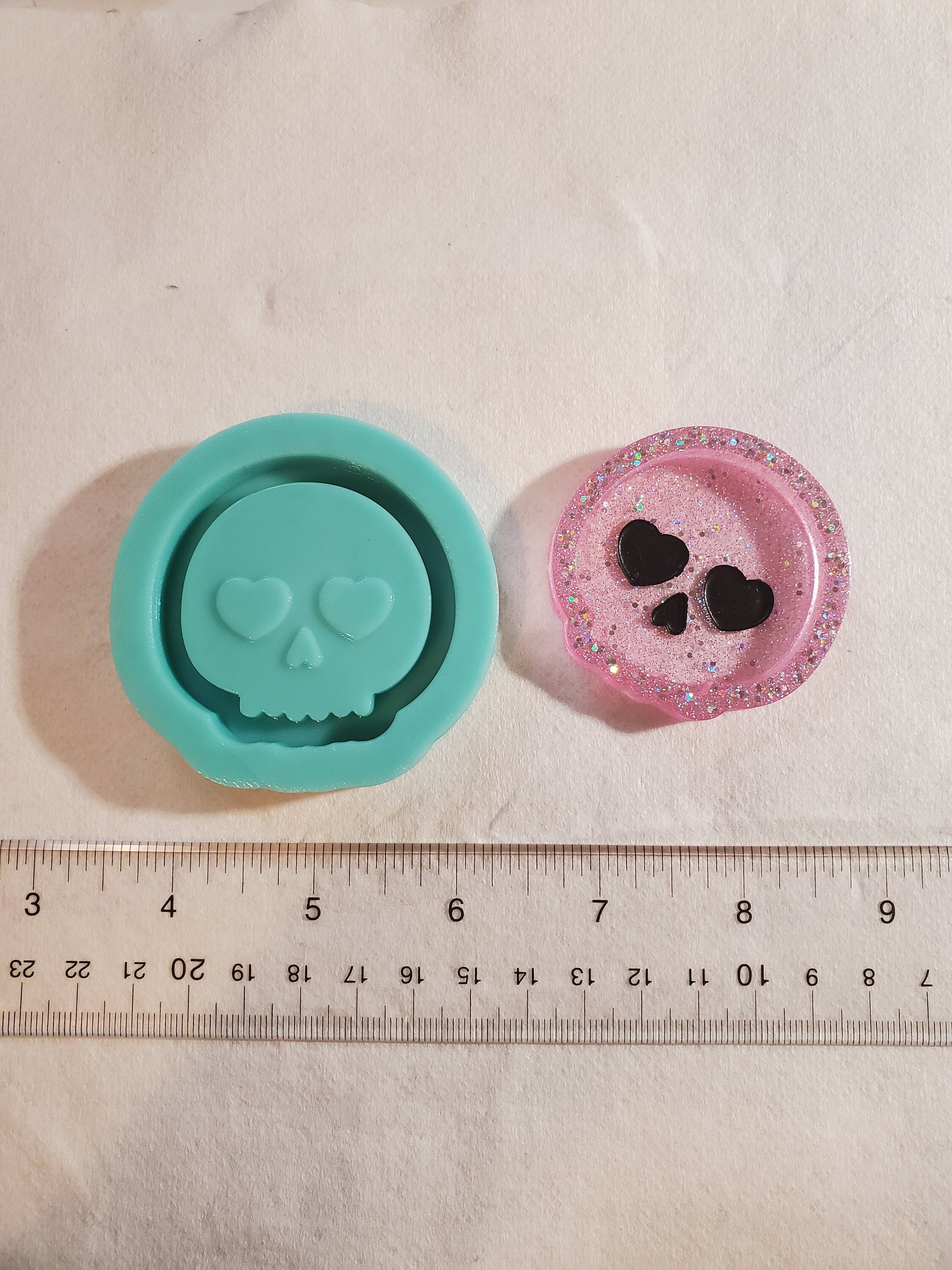 Choose Skull Head Shaker Cute 2 Inch Silicone Mold Hearts Eyes or ...