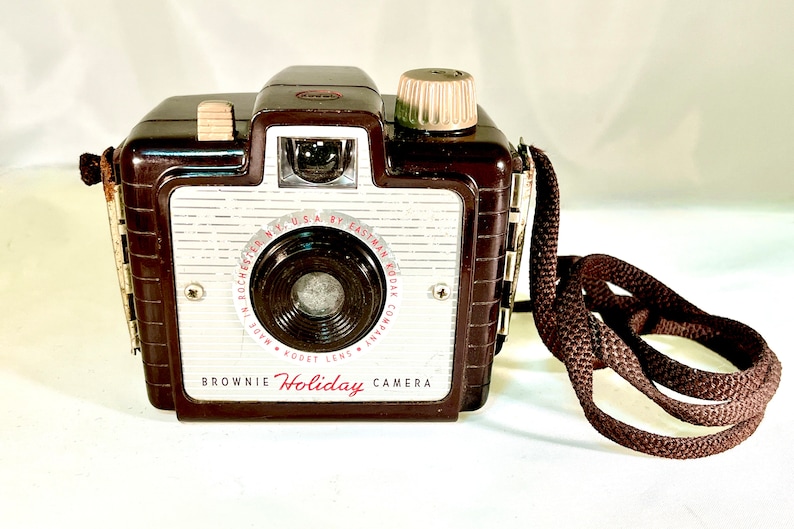 Kodak Brownie Holiday Camera 1950's Bakelite Vintage Antique - Etsy