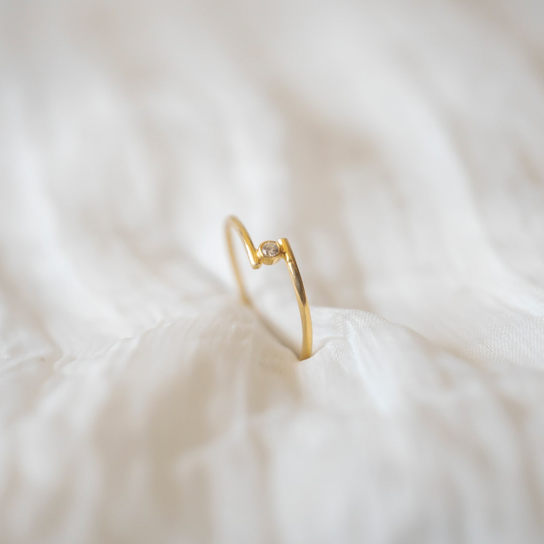 Dainty Diamond Gold Ring, 10k-14k Solid Gold Ring, Minimalist Jewelry ...