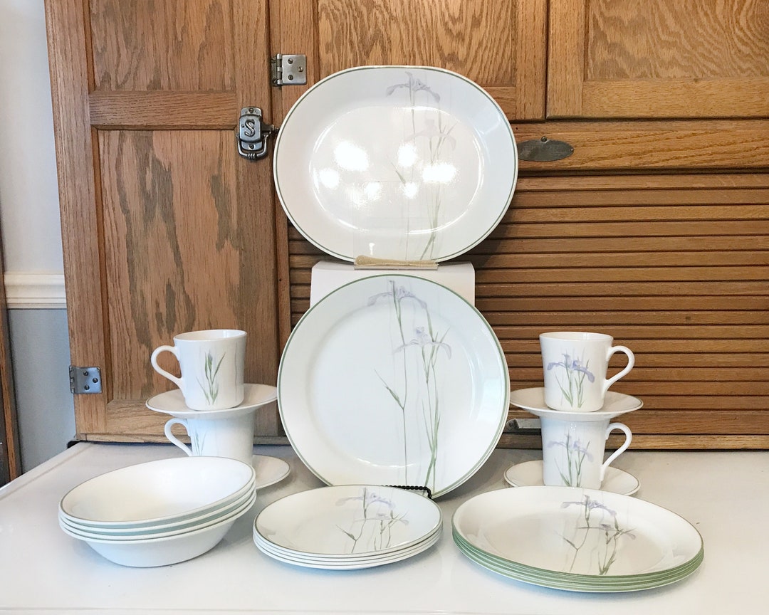 Corelle Shadow Iris Dinner Set for 4 25 Pieces With Serving Platter ...
