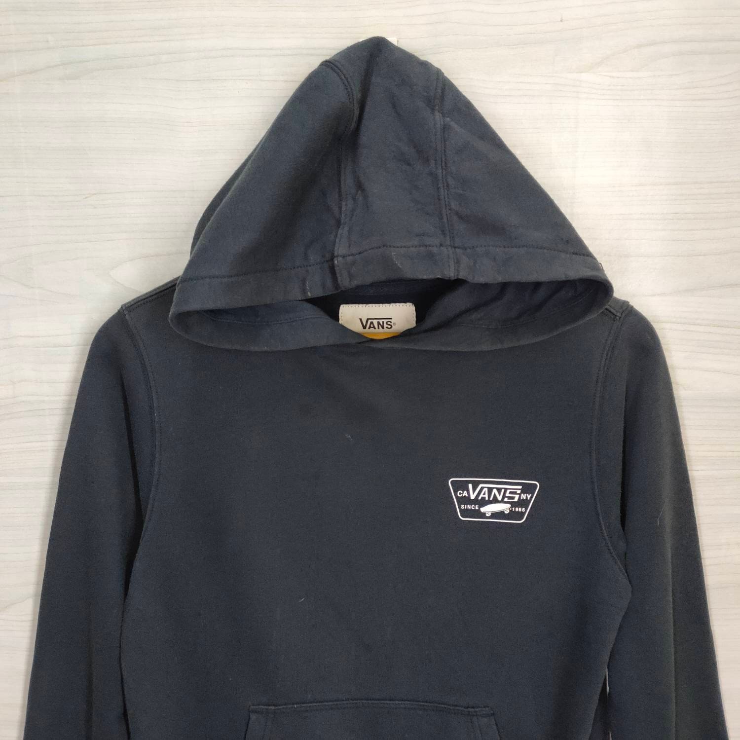 Vintage 90s Vans Skateboard Hoodie Sweatshirt Spellout Vans Vintage 90s Vans Skateboard Hoodie Sweatshirt Spellout Vans