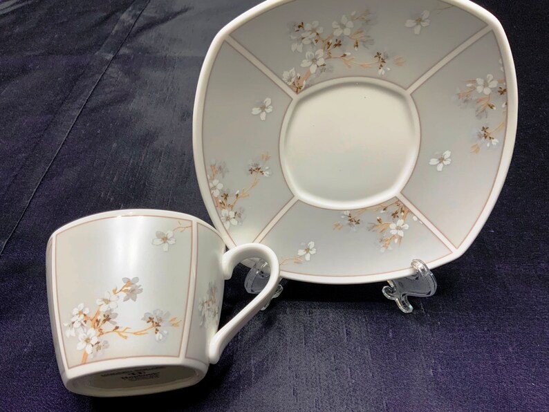 Elegant White Floral Hankook Tea Cup and Saucer - Etsy