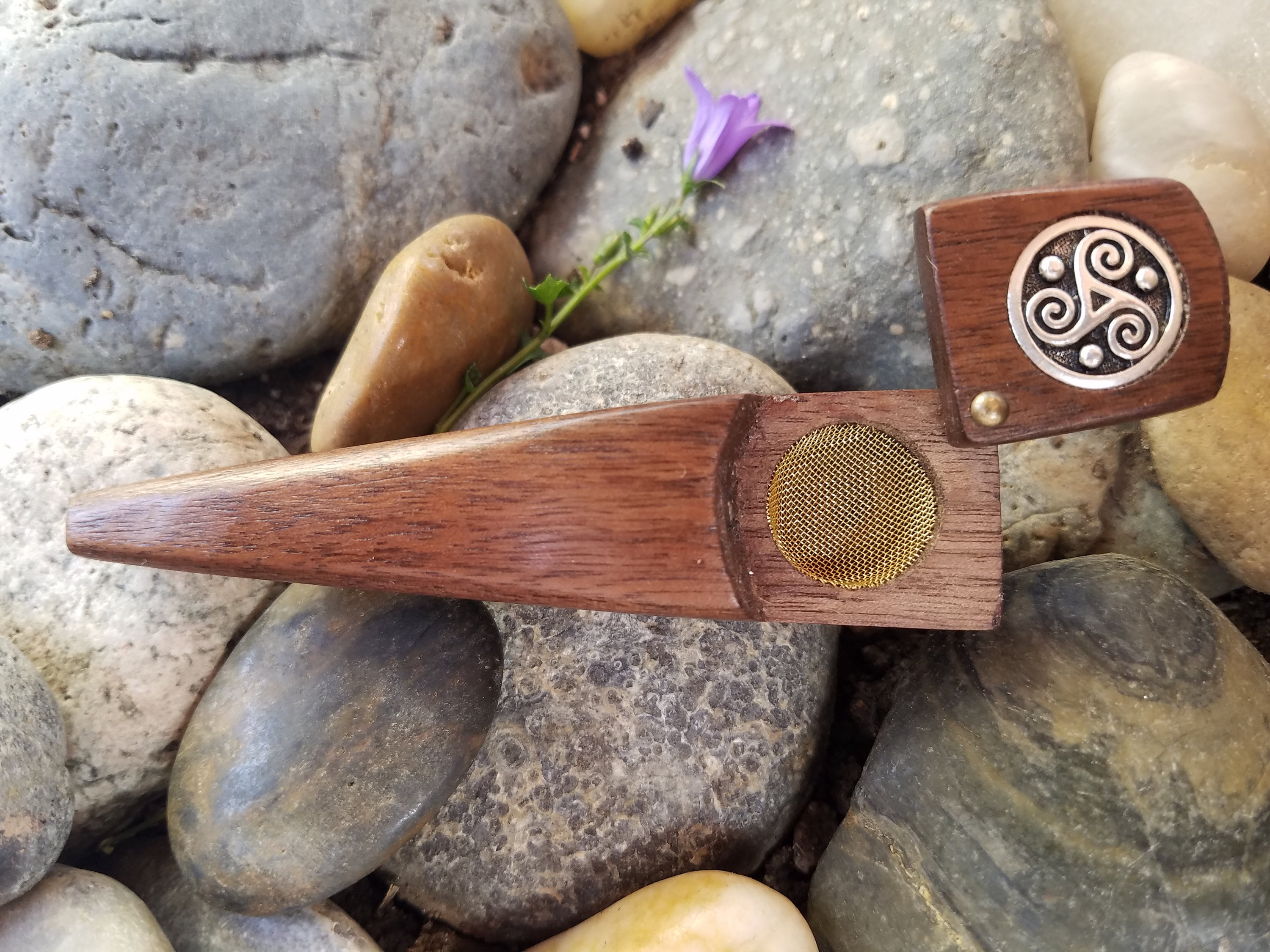 Celtic Triangle Pocket Pipe