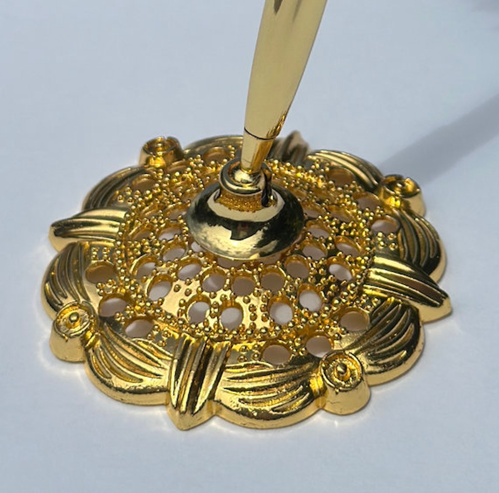 Fancy Pen Stand- Large Round Antique Gold - Etsy