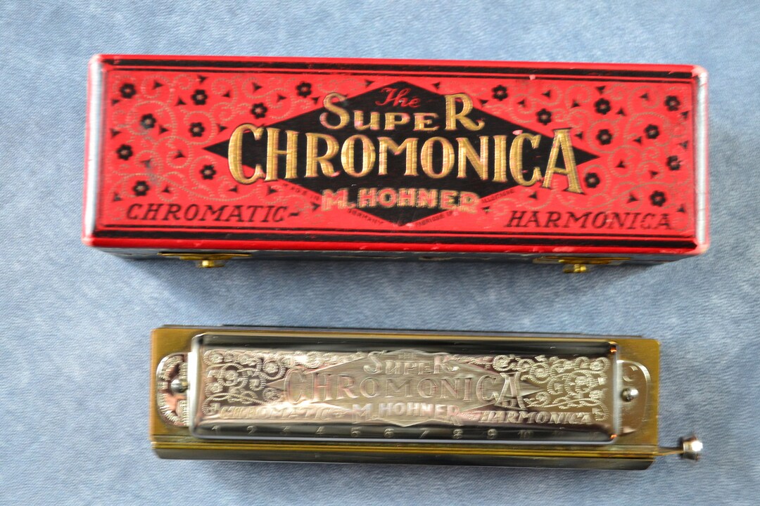 Juego de 2. UNA HARMONICA SUPER CHROMONICA y una armónica de banda ...