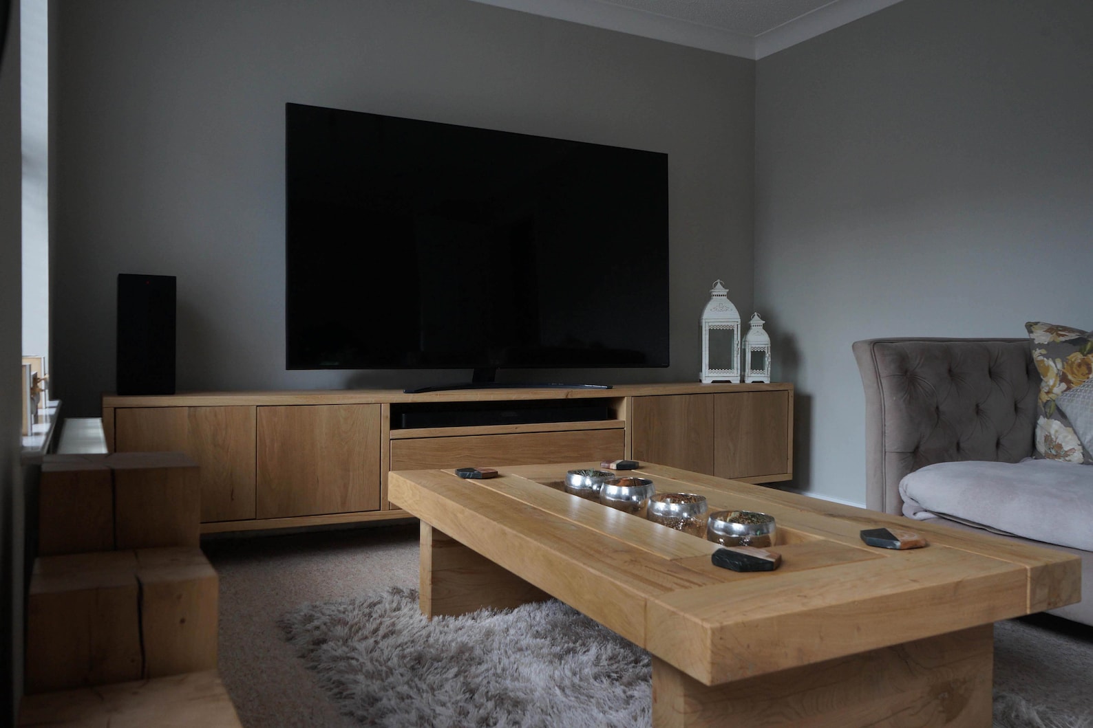 Hand-crafted Large Oak TV Cabinet – Harrods Design - Media Center ...