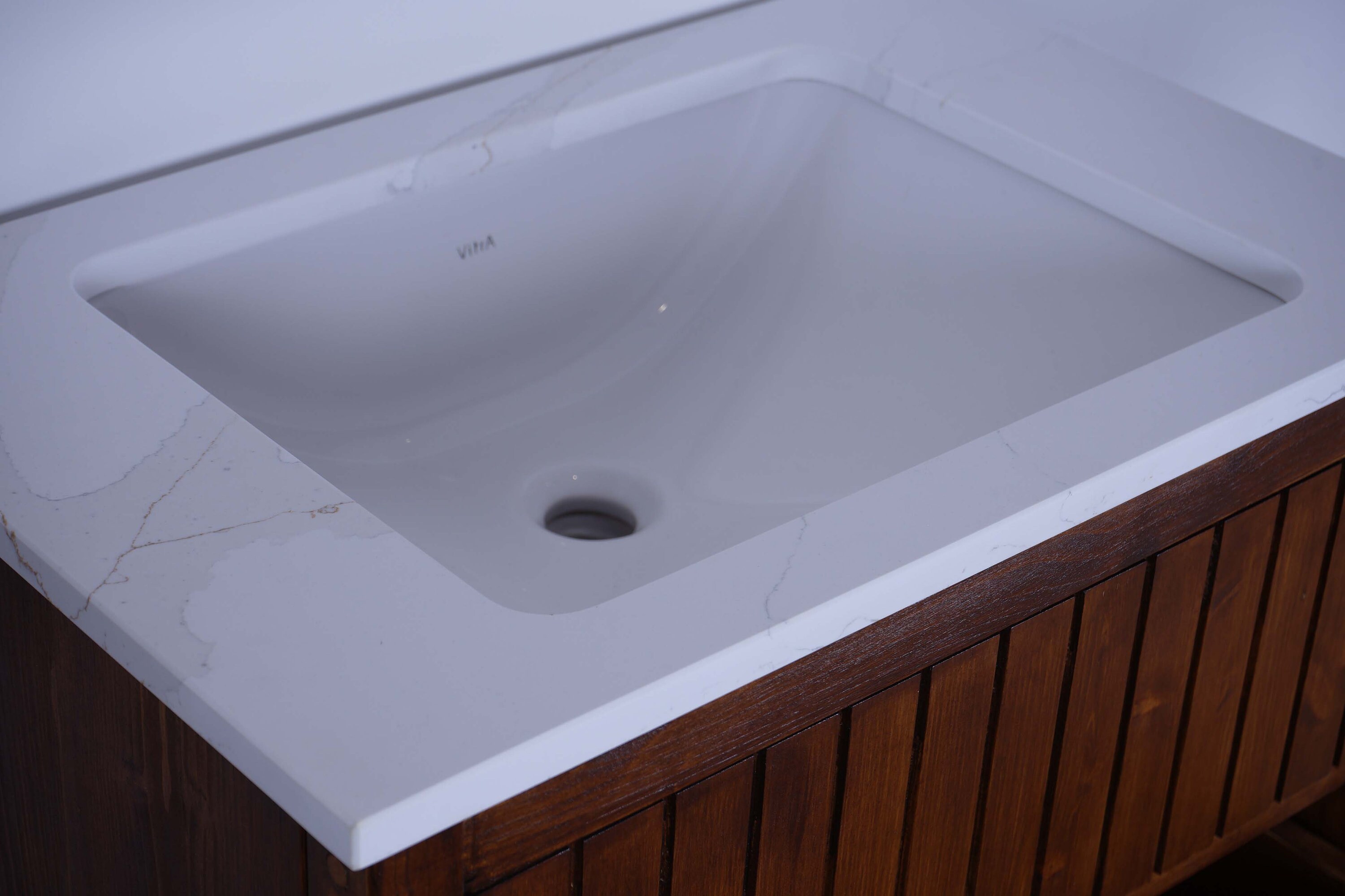 Art Deco Artisan Bathroom Vanity Unit – Swedish Pine, Quartz Top ...
