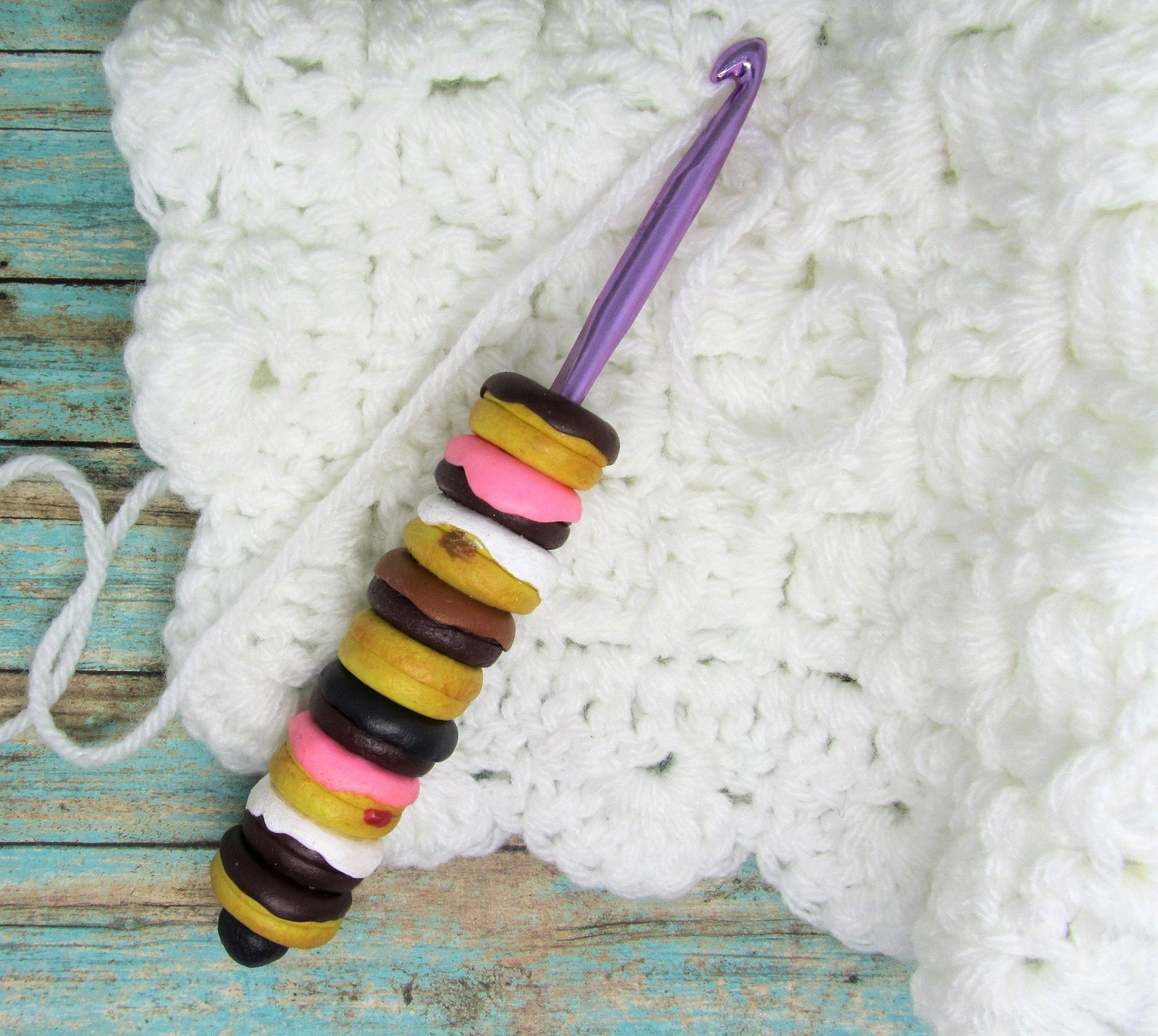 Donut Crochet Hook - Doughnuts - Polymer Clay Crochet Hook - Clay ...