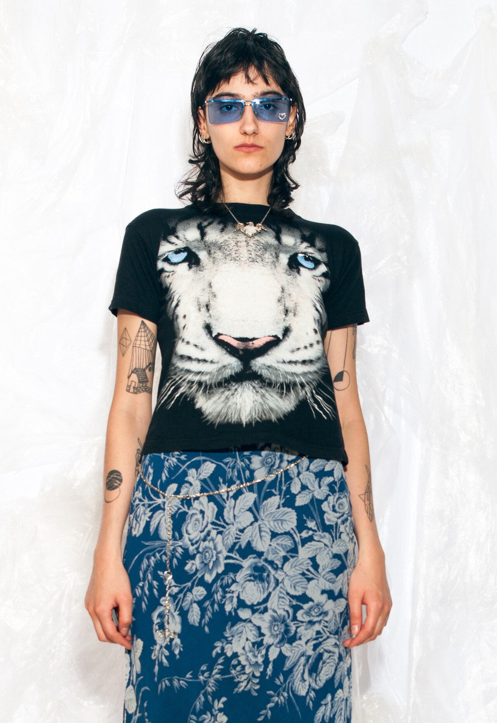 Vintage Y2K Baby Tee T-shirt in Black Tiger Print 2000s Top Vintage ...
