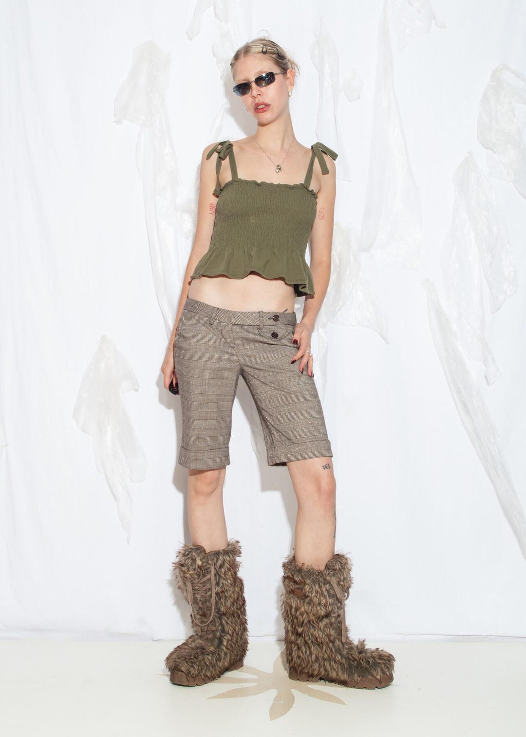 Vintage Y2K Plaid Capri Pants in Grey - 2000s Checked Low Rise Trousers ...